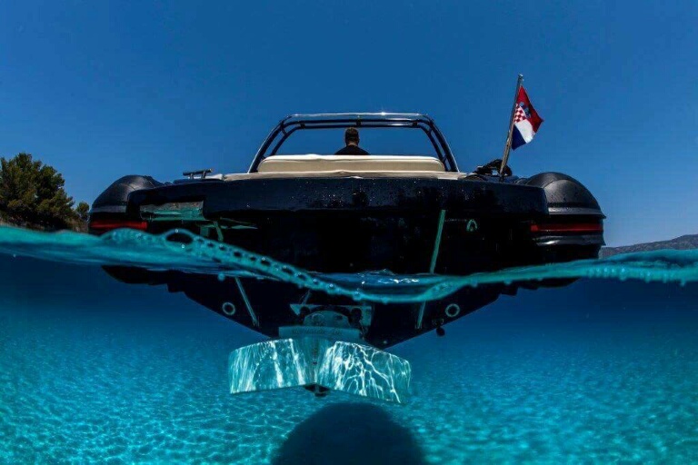 MANTA 700R JET | Planetmarine